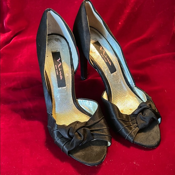 Nina | Shoes | Nina Black Satin Bow Heels | Poshmark